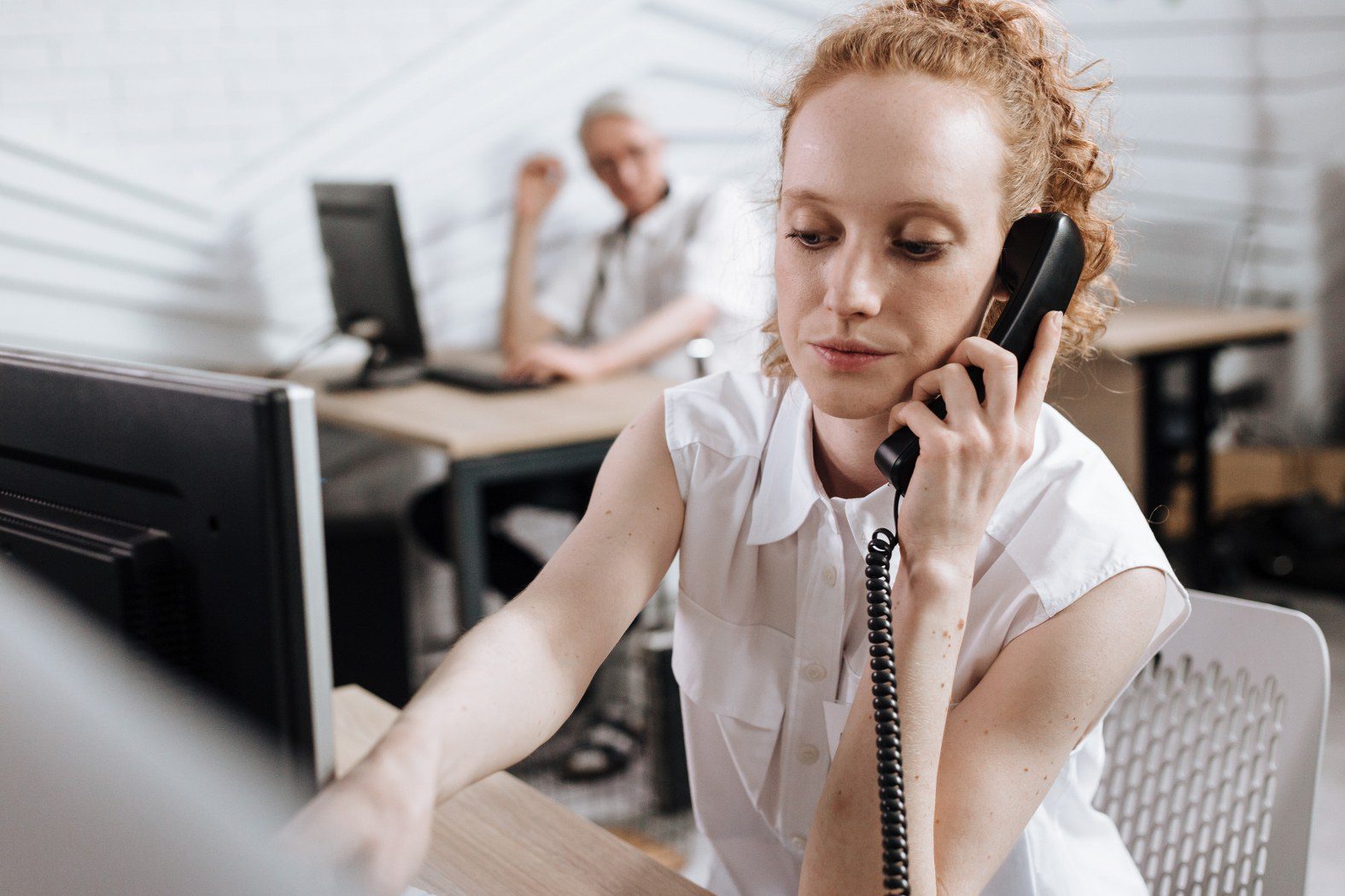 Impress Your Customers with a Virtual Receptionist Service